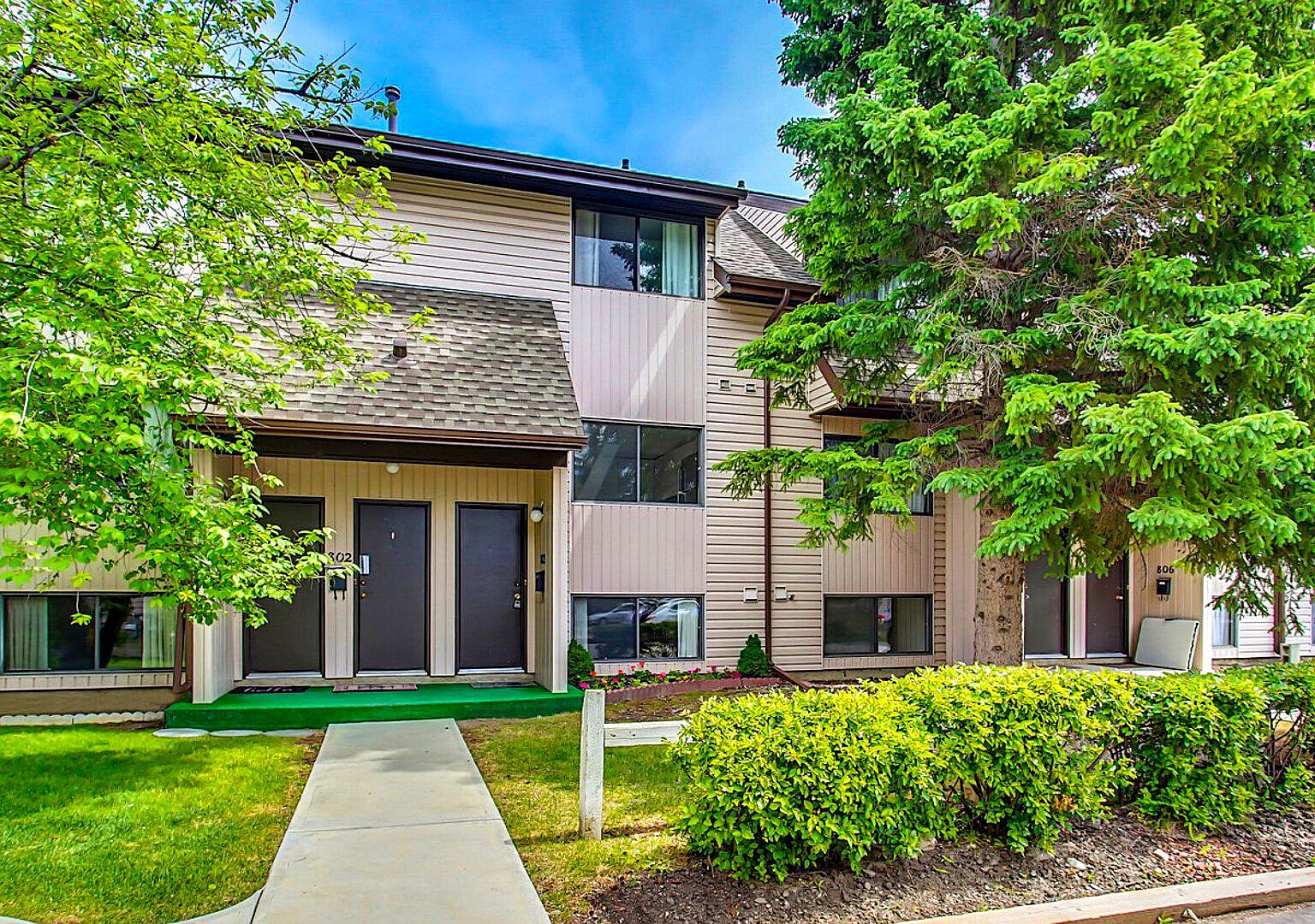 1802 92nd Ave SW, Calgary, AB T2V 4W6 | Zillow