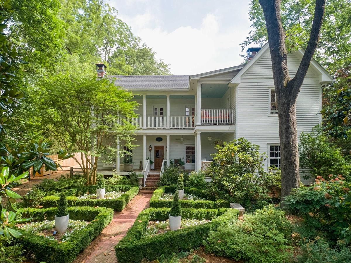 2806 Alston Dr, Atlanta, GA 30317 | MLS #10185509 | Zillow
