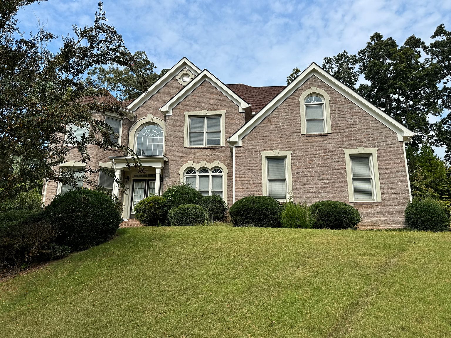 1015 Sentry Ridge Xing, Suwanee, GA 30024 | Zillow