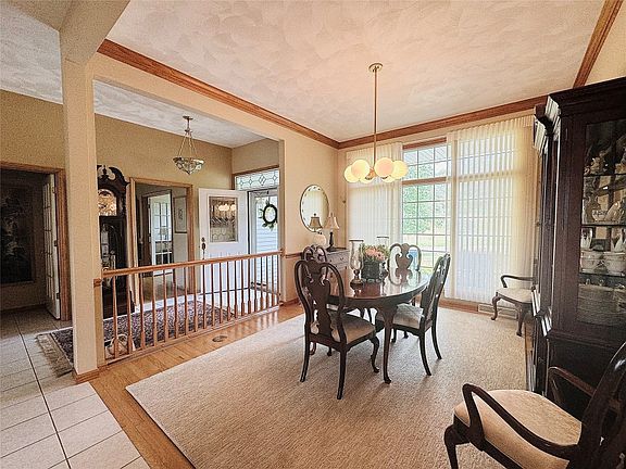 107 Mark Ct, Vestal, NY 13850 | Zillow