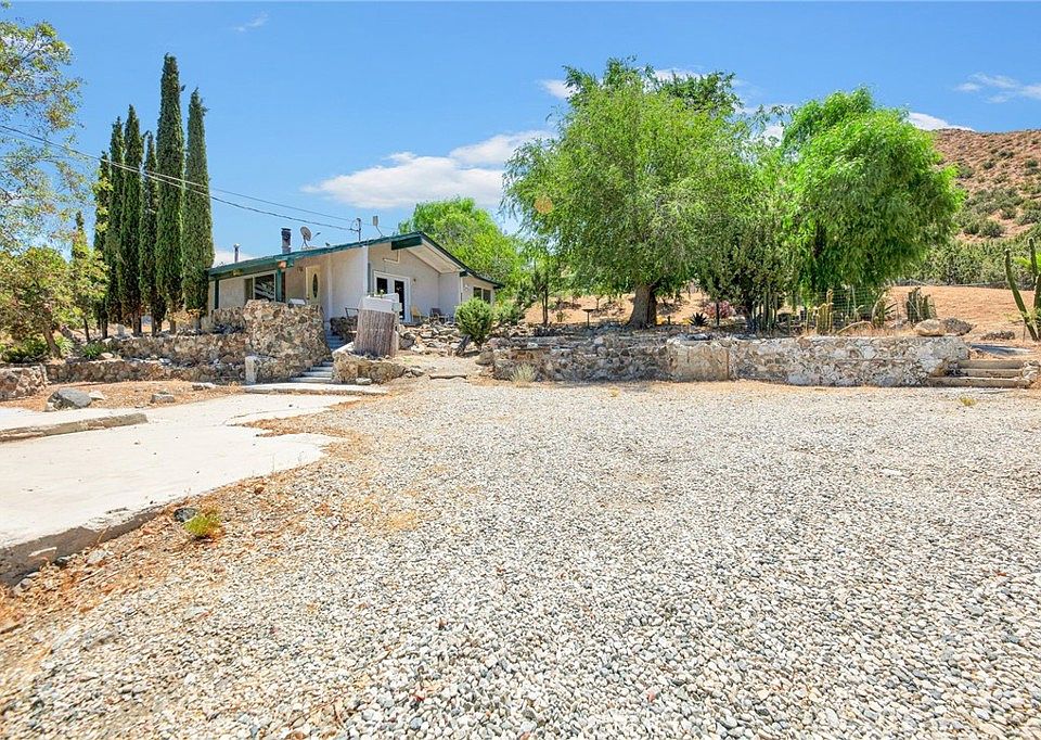 1702 Searchlight Ranch Rd, Acton, CA 93510 | Zillow