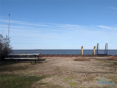 10119 W Locust Point Rd, Oak Harbor, OH 43449 | Zillow