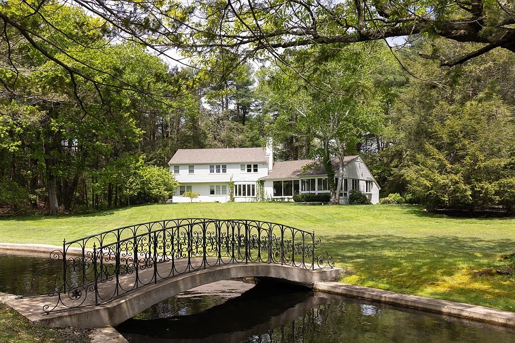 45 Cliff Rd, Weston, MA 02493 | Zillow