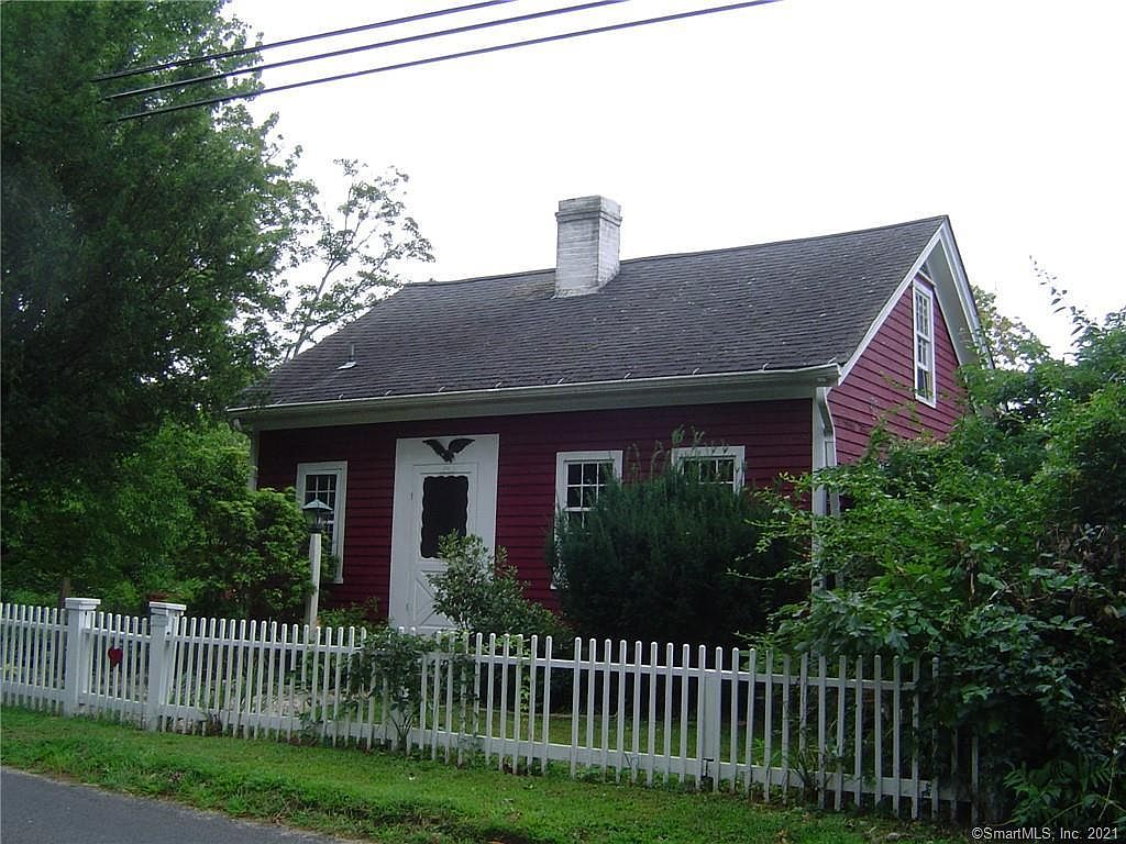 376 Colonial Rd, Guilford, CT 06437 | Zillow