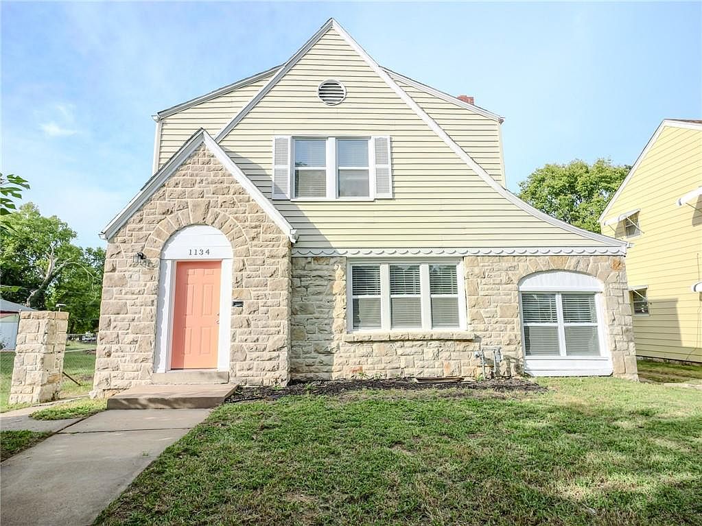 1134 E 77th St Kansas City Mo 64131 Zillow