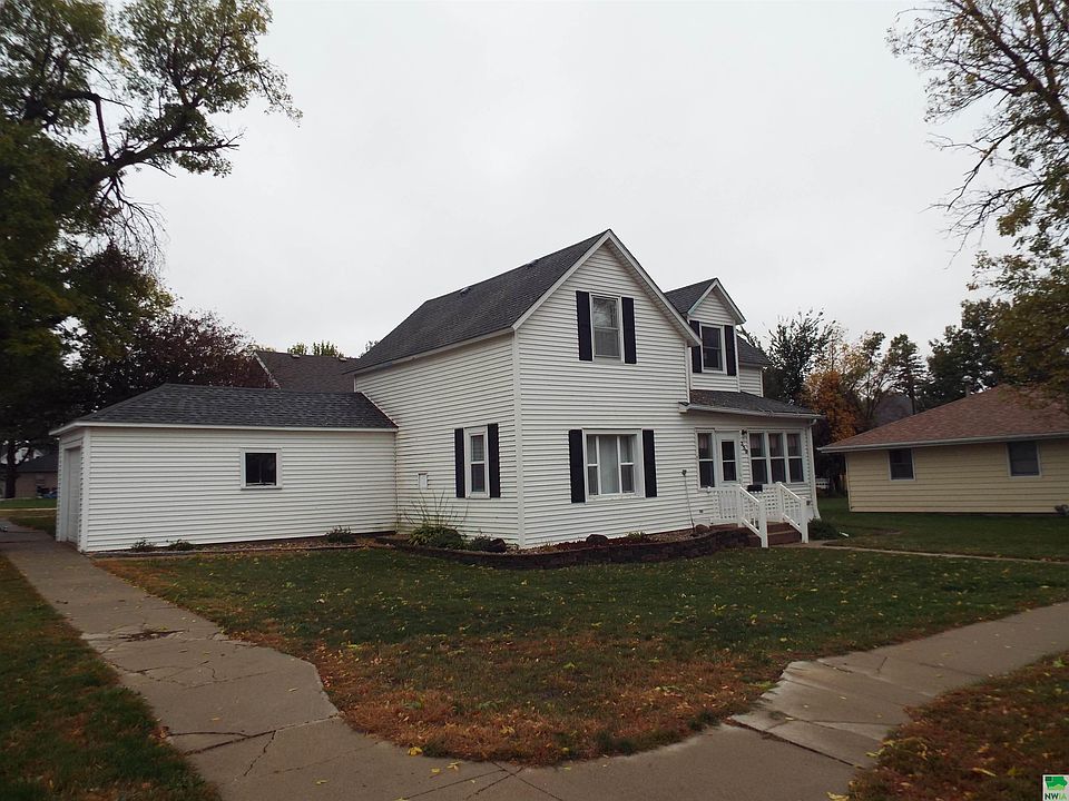 359 3rd Ave, Ashton, IA 51232 | Zillow