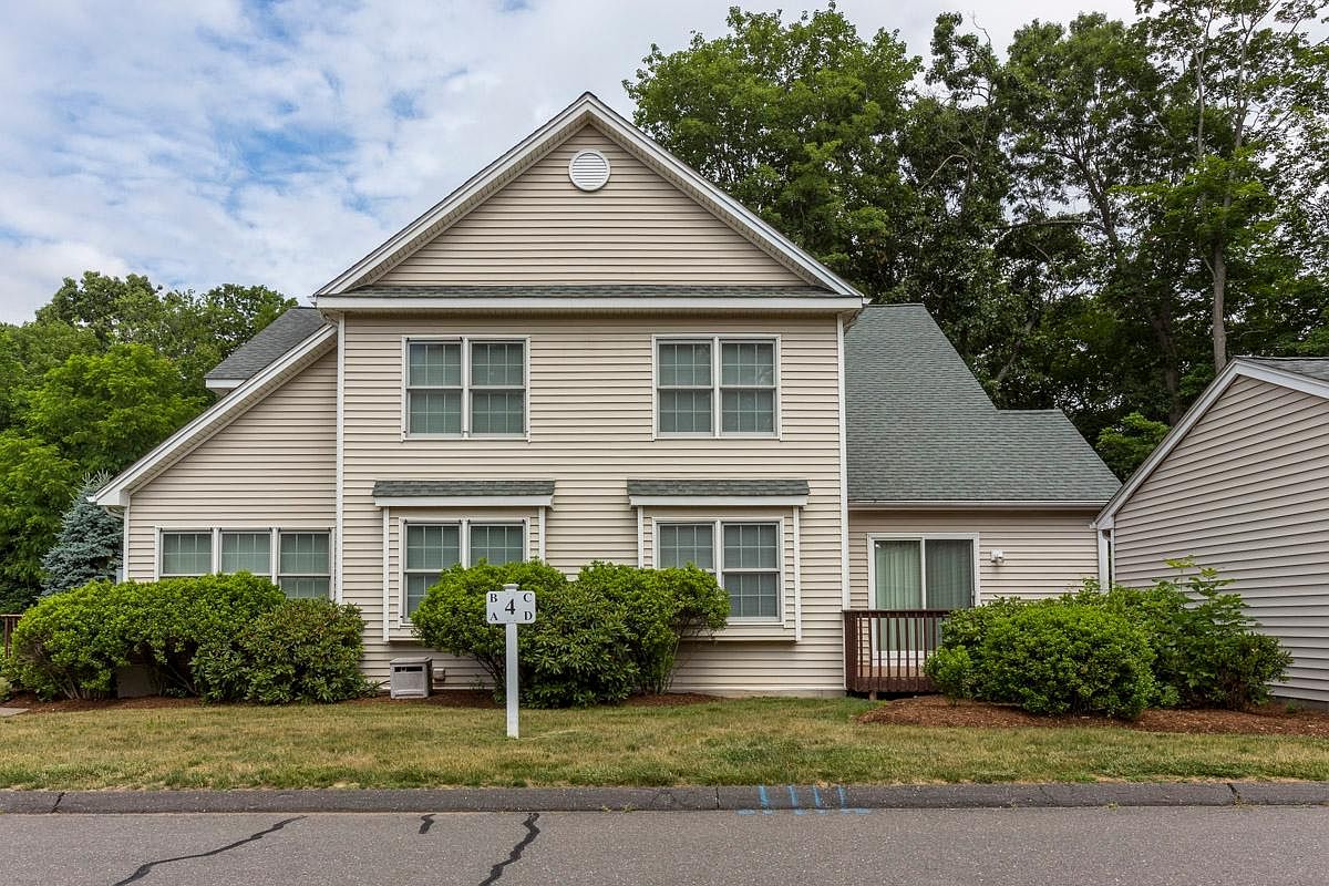 8 E Reggie Way, Broad Brook, CT 06016 | Zillow