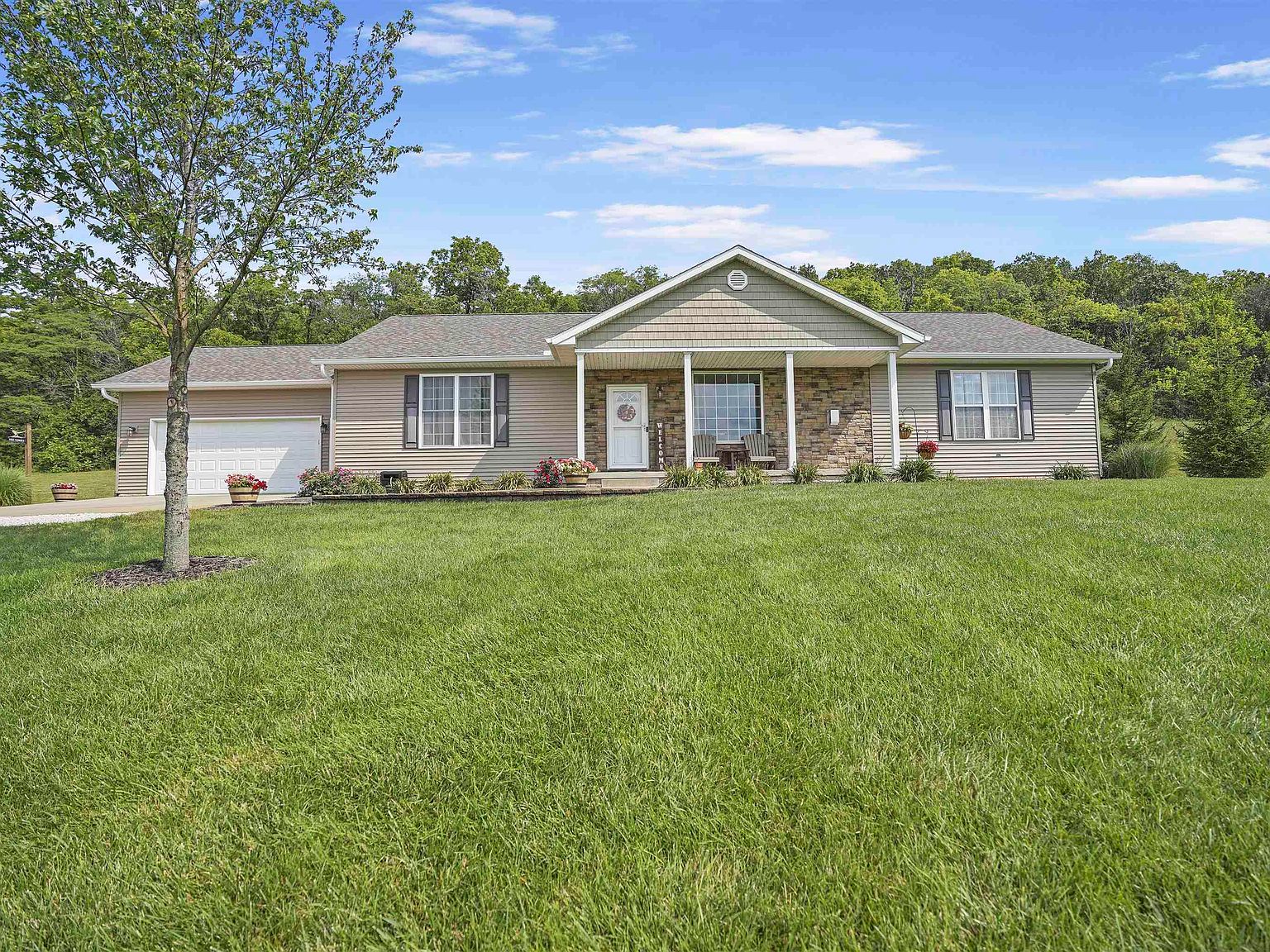 4829 E Ratliff Rd, Edelstein, IL 61523 | Zillow