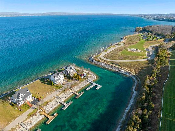 Village Harbor Dr UNIT 15, Petoskey, MI 49770 | MLS #472691 | Zillow