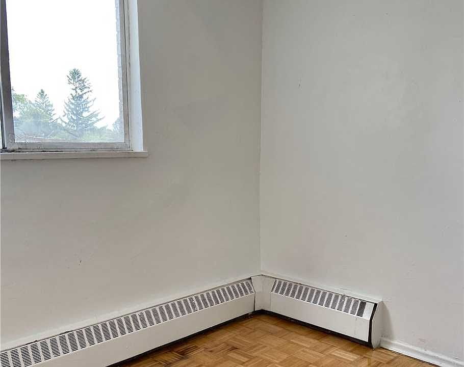 500 Dawes Rd Toronto, ON, M4B2G1 - Apartments for Rent | Zillow