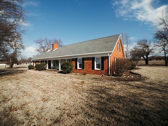 1424 Adams Ln, Henderson, KY 42420 | Zillow
