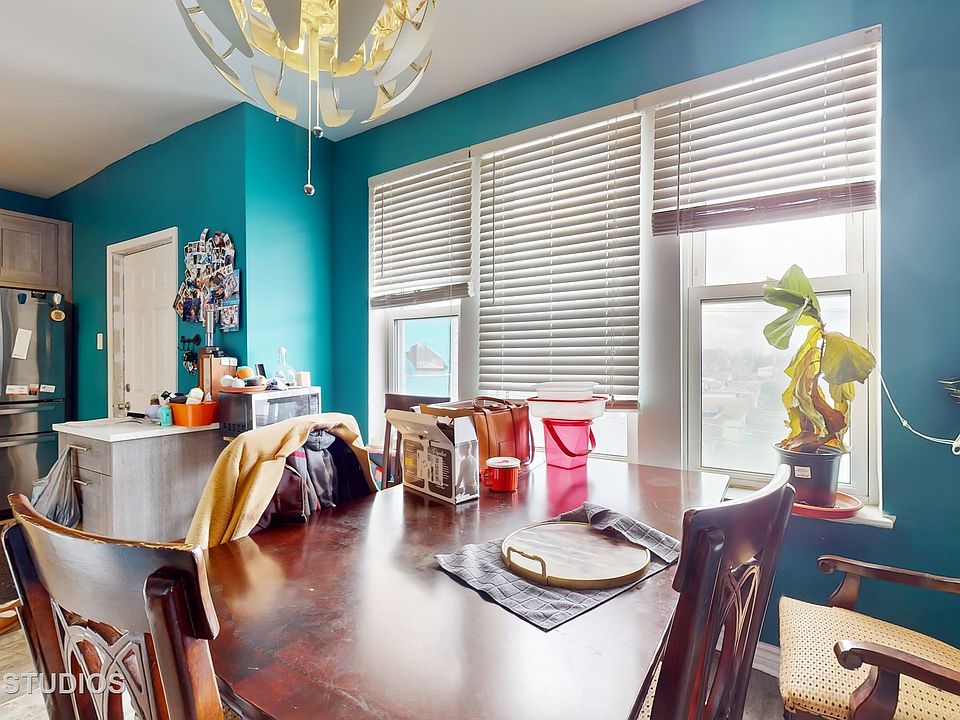 2717 W Peterson Ave Chicago IL | Zillow