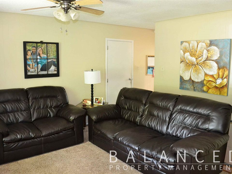 3117 SW Crest Dr, Topeka, KS 66614 | Zillow