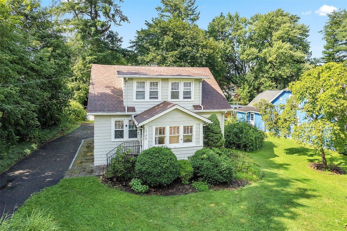 1708 Castle Gardens Rd, Vestal, NY 13850 | Zillow