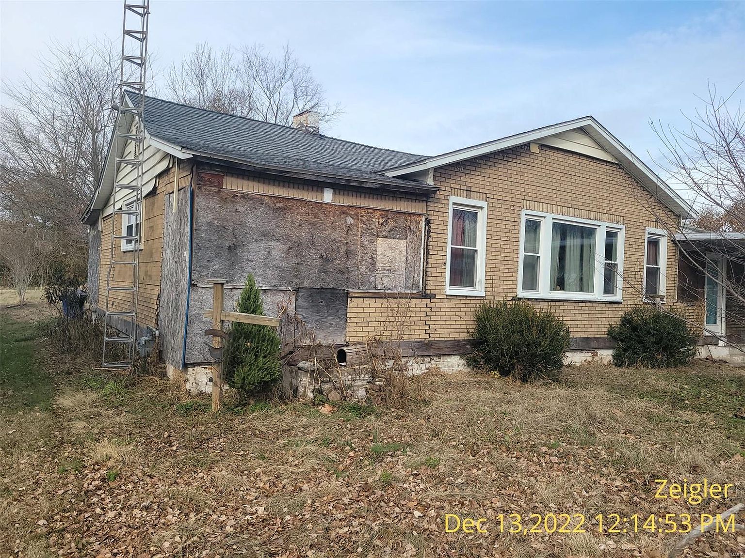 317 Orchard St, Zeigler, IL 62999 | Zillow