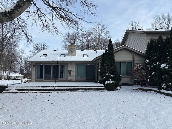783 Fairway Ln APT A, Wauseon, OH 43567 | Zillow