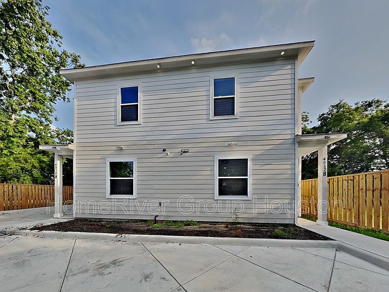 4512 Brinkley St UNIT B, Houston, TX 77051 | Zillow