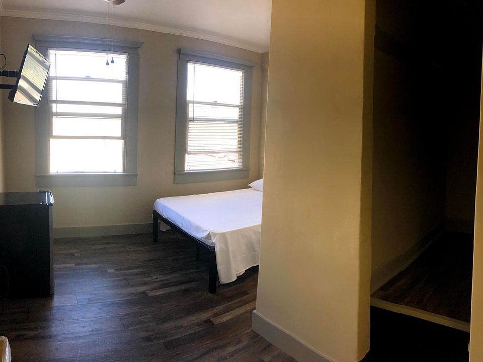 1335 J St San Diego CA | Zillow