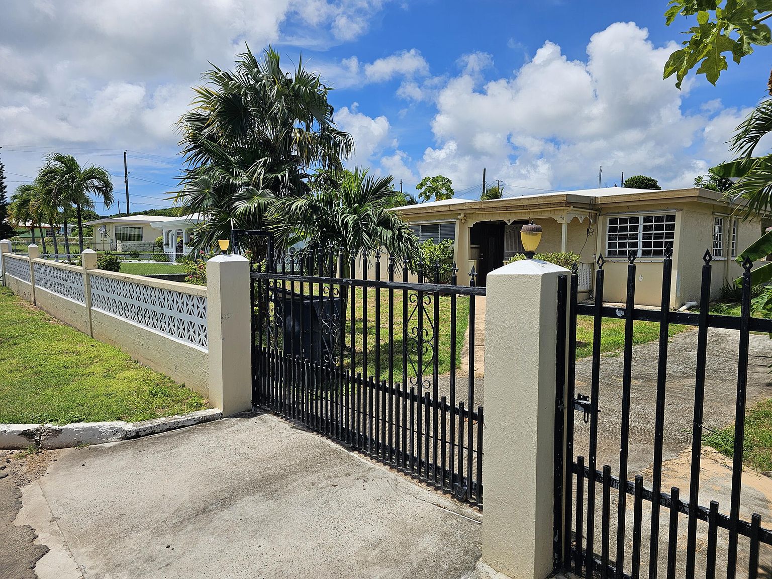 58 Humbug QU, Christiansted, VI 00820 | MLS #25-740 | Zillow