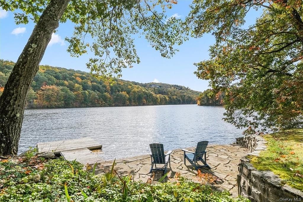 17 Wee Wah Road, Tuxedo Park, NY 10987 | MLS #H6245537 | Zillow