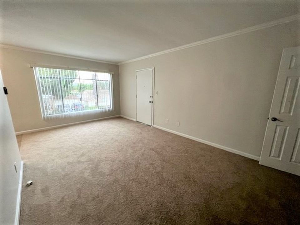 11817 1/2 VICTORY BLVD North Hollywood CA | Zillow