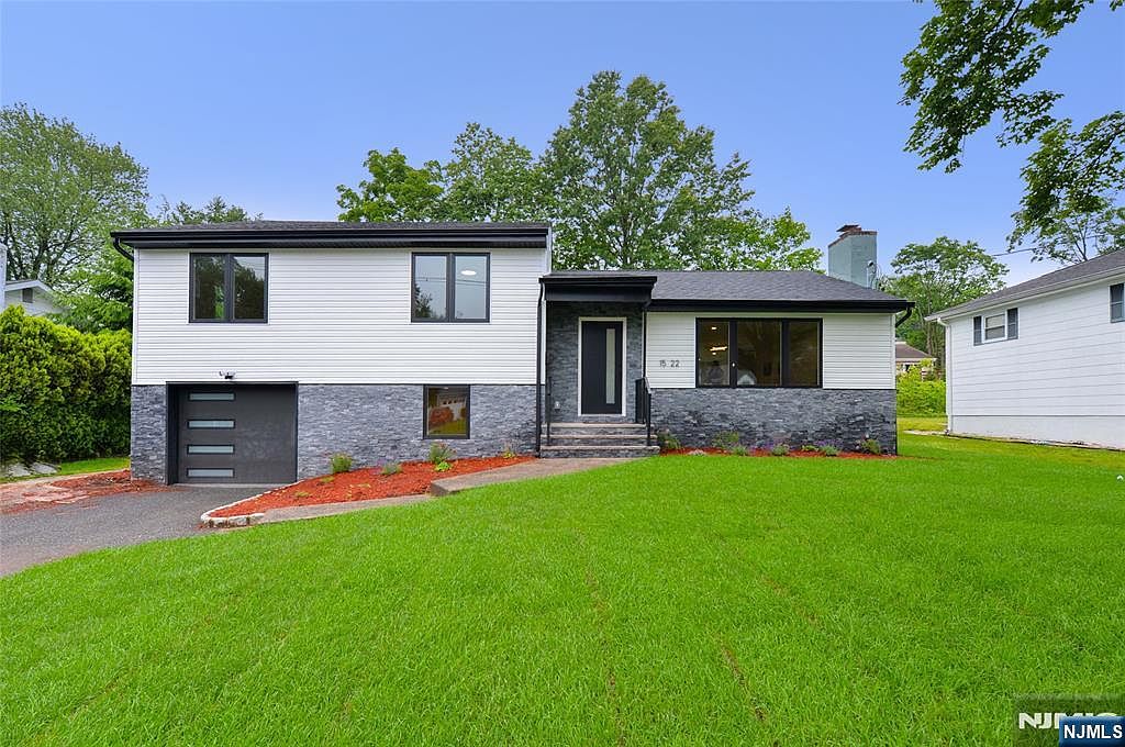 15-22 Radburn Rd, Fair Lawn, NJ 07410 | Zillow