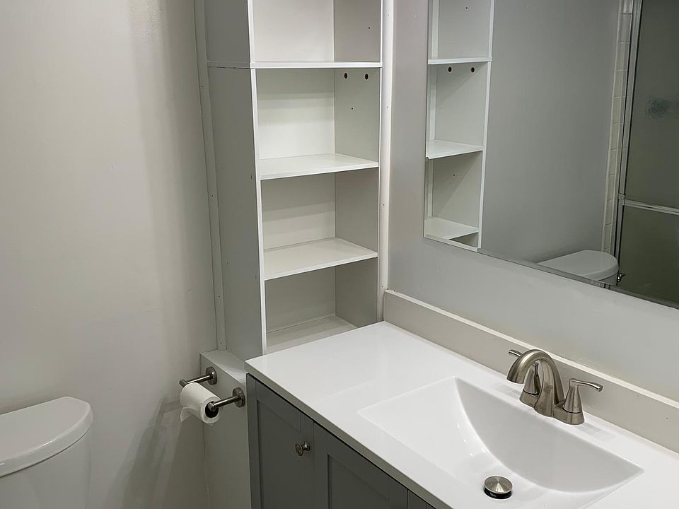 4000 Gypsy Ln Philadelphia PA | Zillow