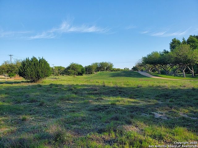 105 Je Hamilton, Blanco, TX 78606 | Zillow