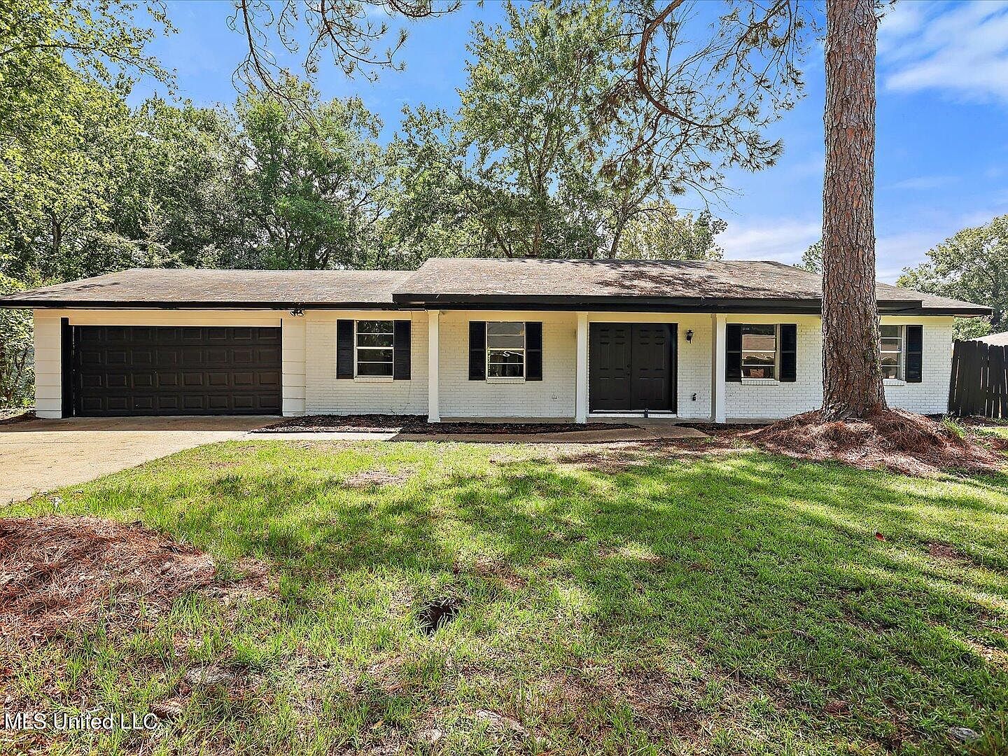 5885 E Sedgwick Ct, Jackson, MS 39211 | Zillow