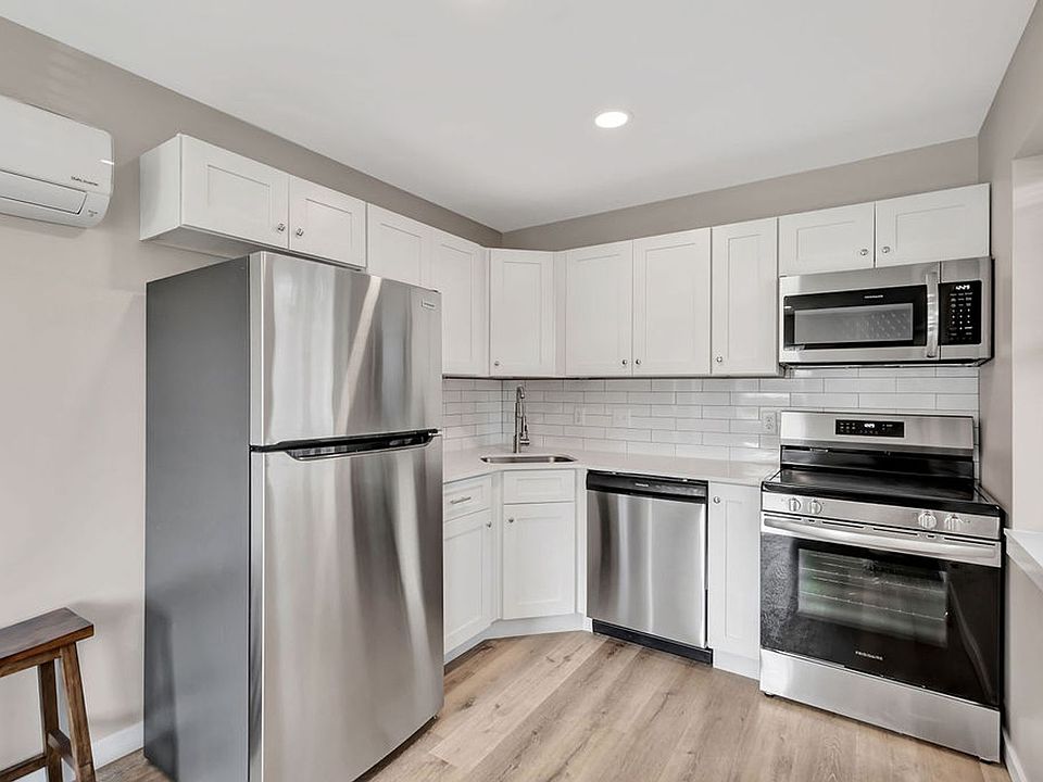 Ravine Apartments - 6917-6919 Montgomery Rd Cincinnati OH | Zillow