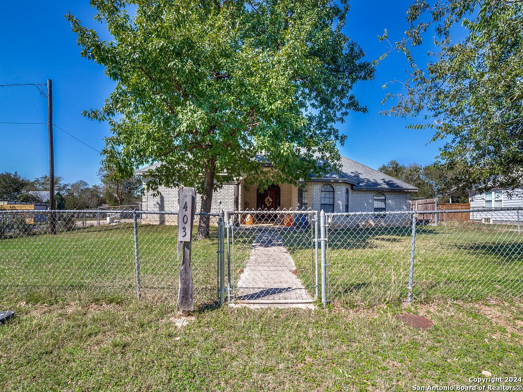 403 HACKBERRY, Bandera, TX 78003 | MLS #1824022 | Zillow