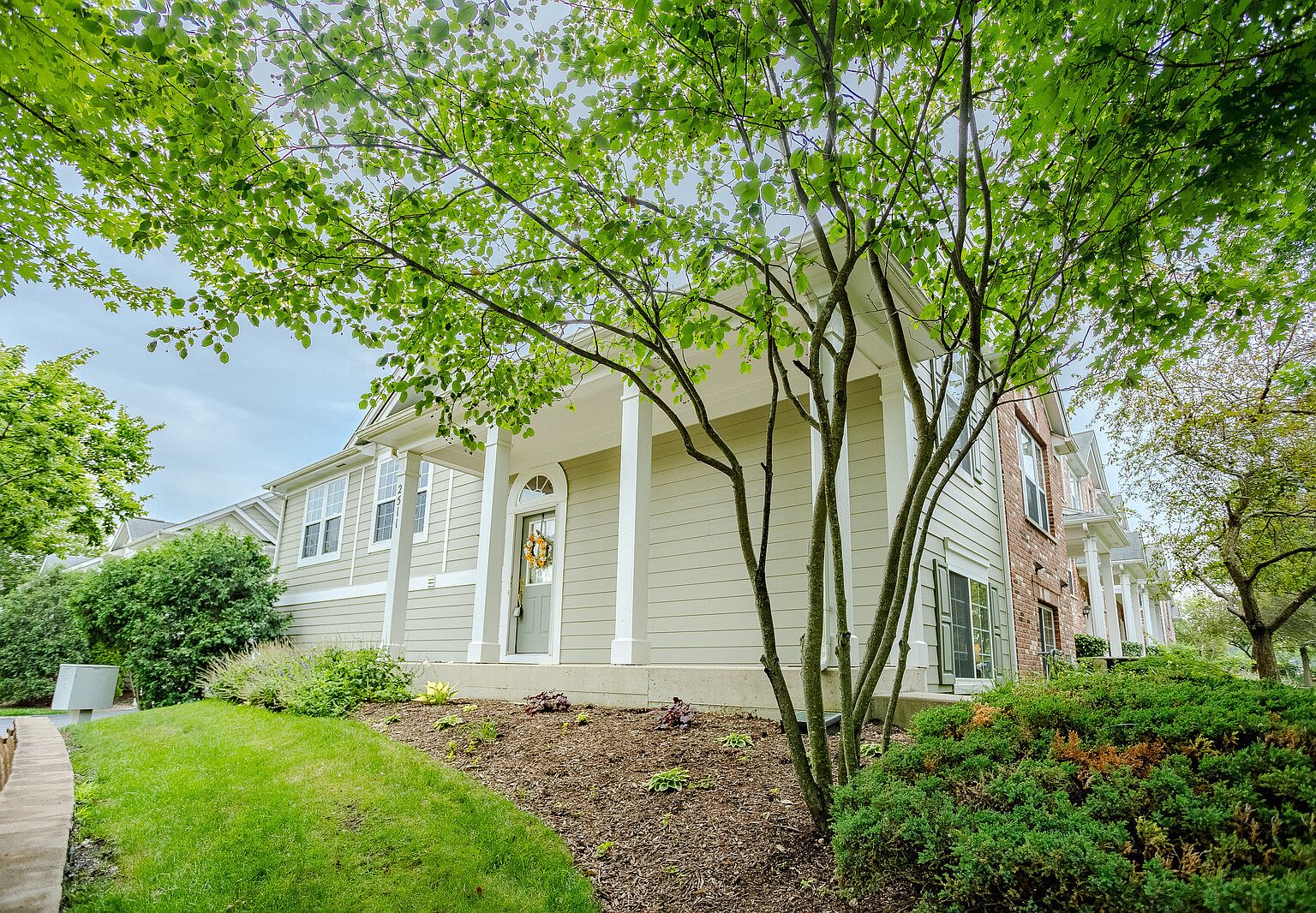 2511 Emily Ln, Elgin, IL 60124 | Zillow