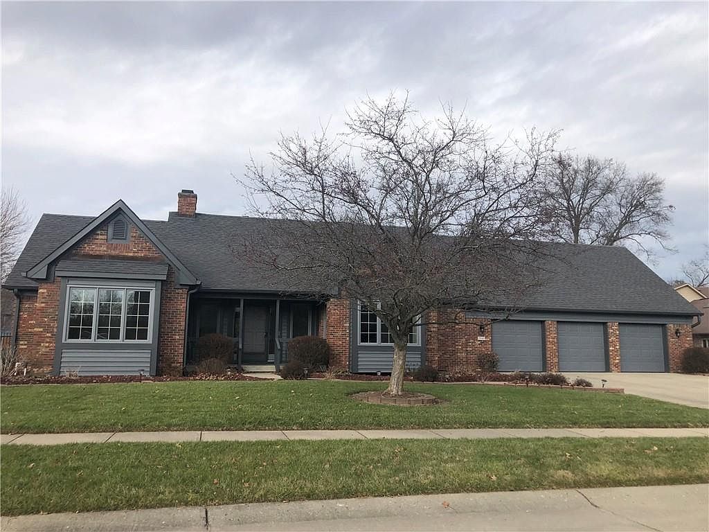2940 Locust Cir, Indianapolis, IN 46227 | Zillow
