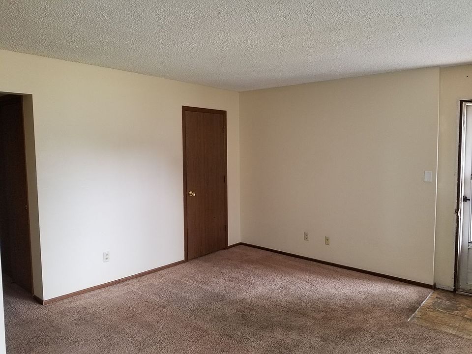 520 S 5th Ave - 520 S 5th Ave E Newton IA | Zillow