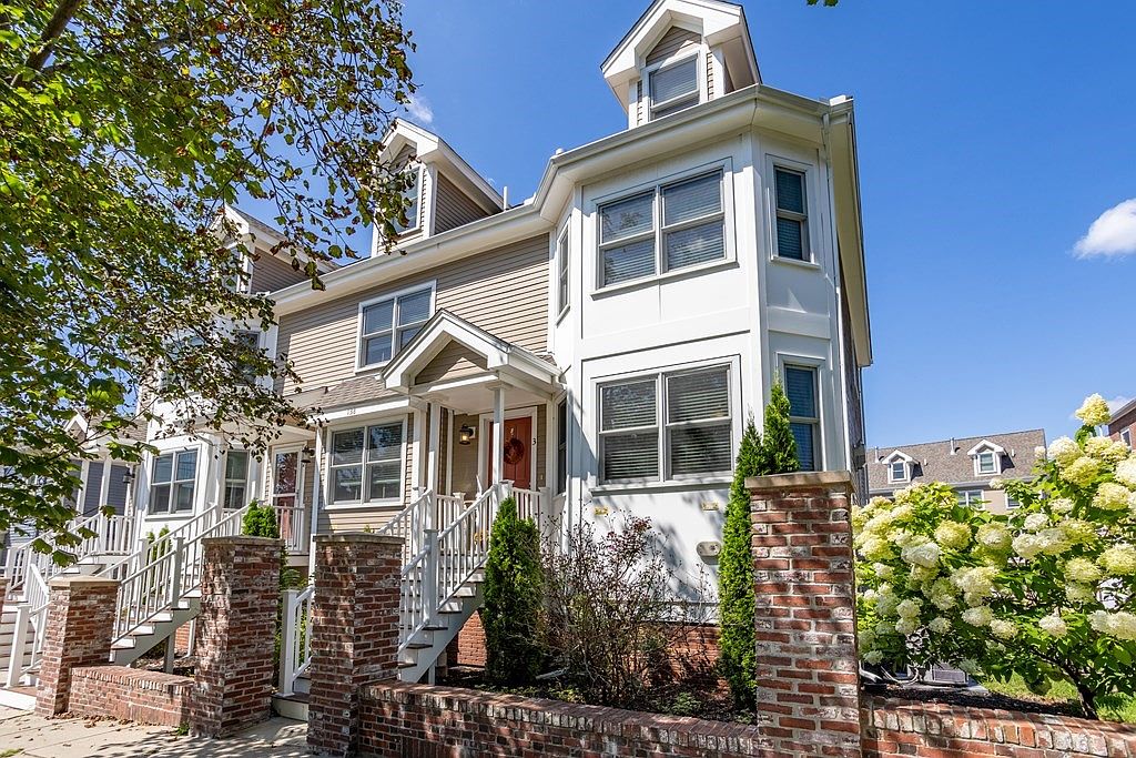 138 Chestnut St UNIT 3, Lowell, MA 01852 | Zillow