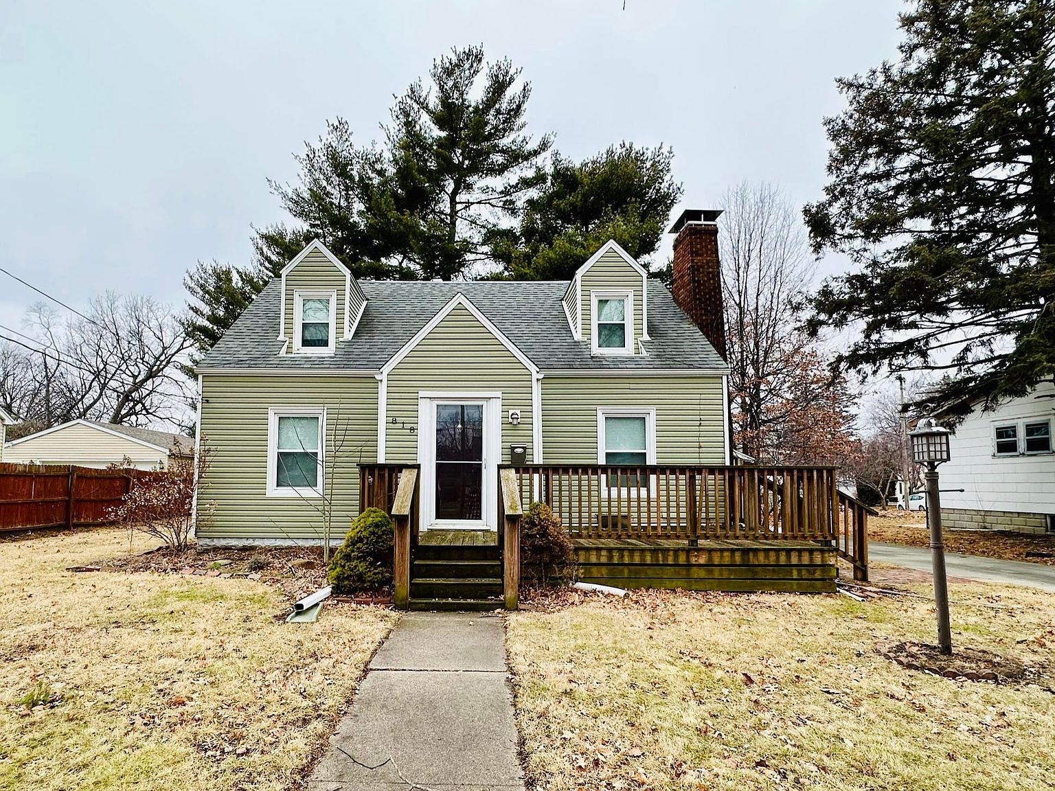 818 Brown Ave, Galesburg, IL 61401 | Zillow