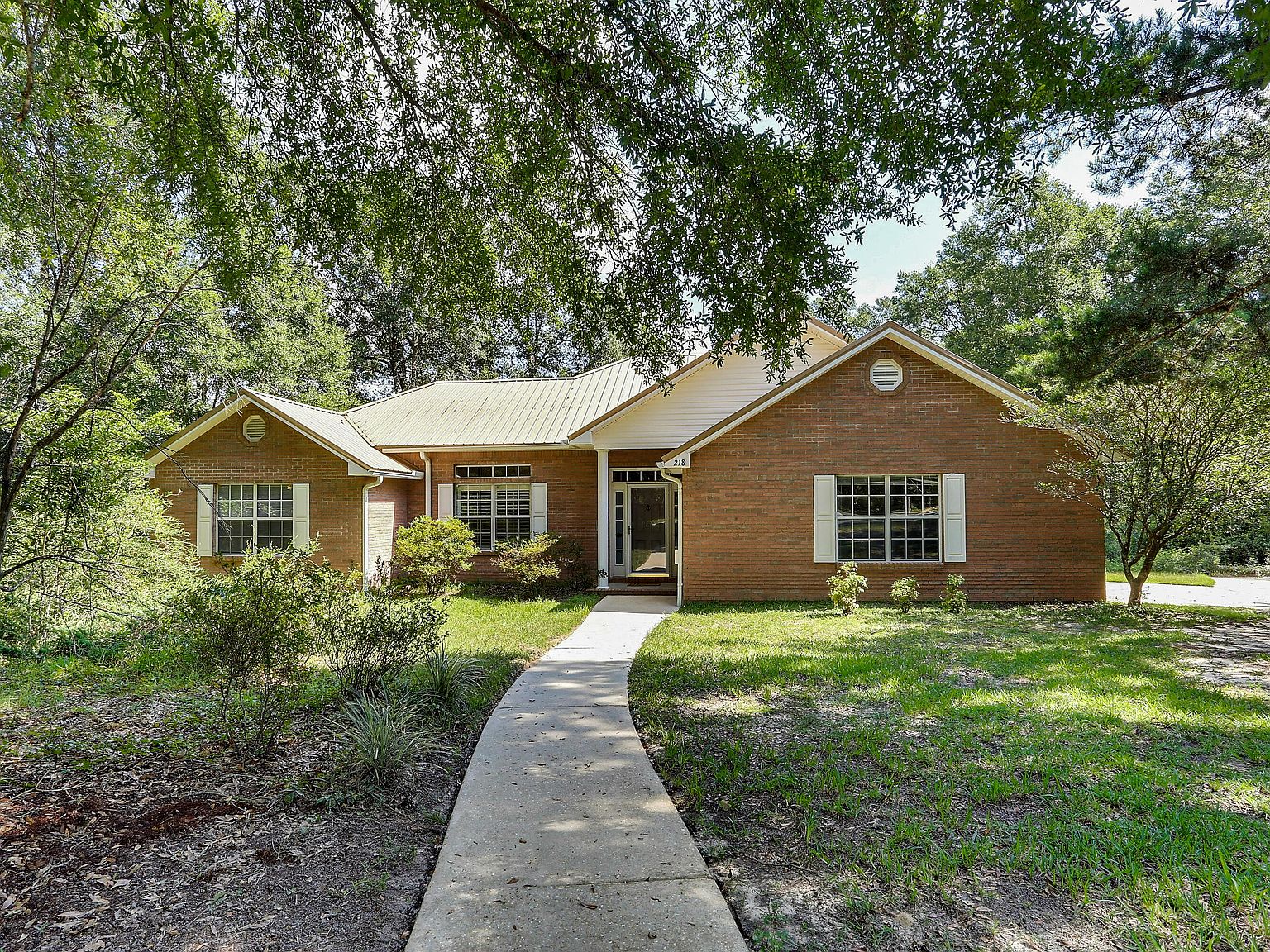 218 Golf Course Dr, Crestview, FL 32536 | Zillow