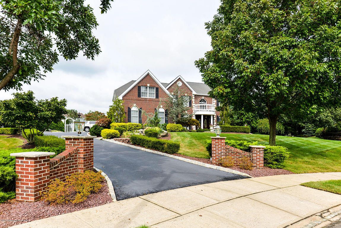 18 Forman Ct, Freehold, NJ 07728 | Zillow