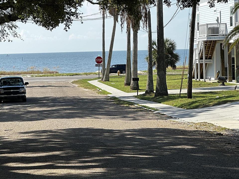 124 Saint George Ave, Biloxi, MS 39530 | MLS #4059421 | Zillow