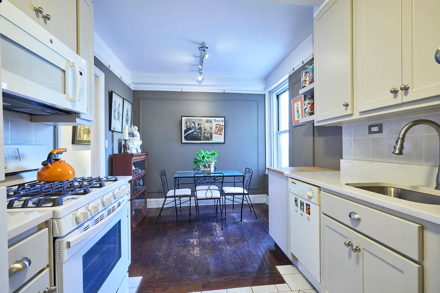 433 West 34th Street #6A in Hudson Yards, Manhattan | StreetEasy