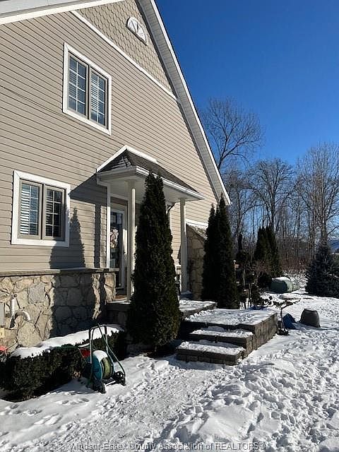 233 Crystal Bay Dr, Amherstburg, ON N9V 4A6 | MLS #25001142 | Zillow