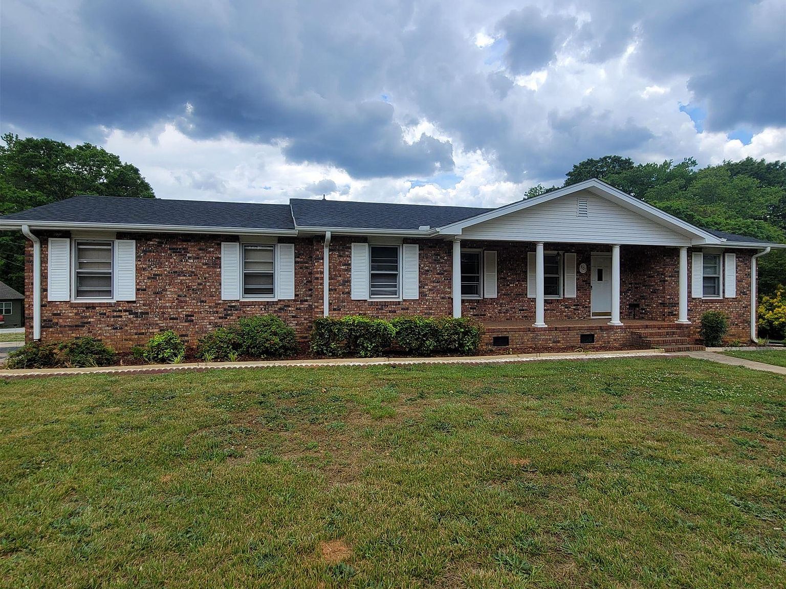401 Chick Springs Rd, Greer, SC 29650 | Zillow
