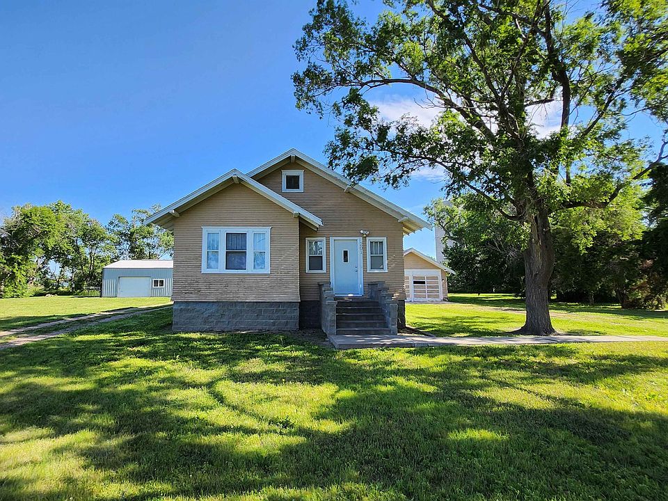 201 1st St, Overton, NE 68863 | MLS #20240794 | Zillow