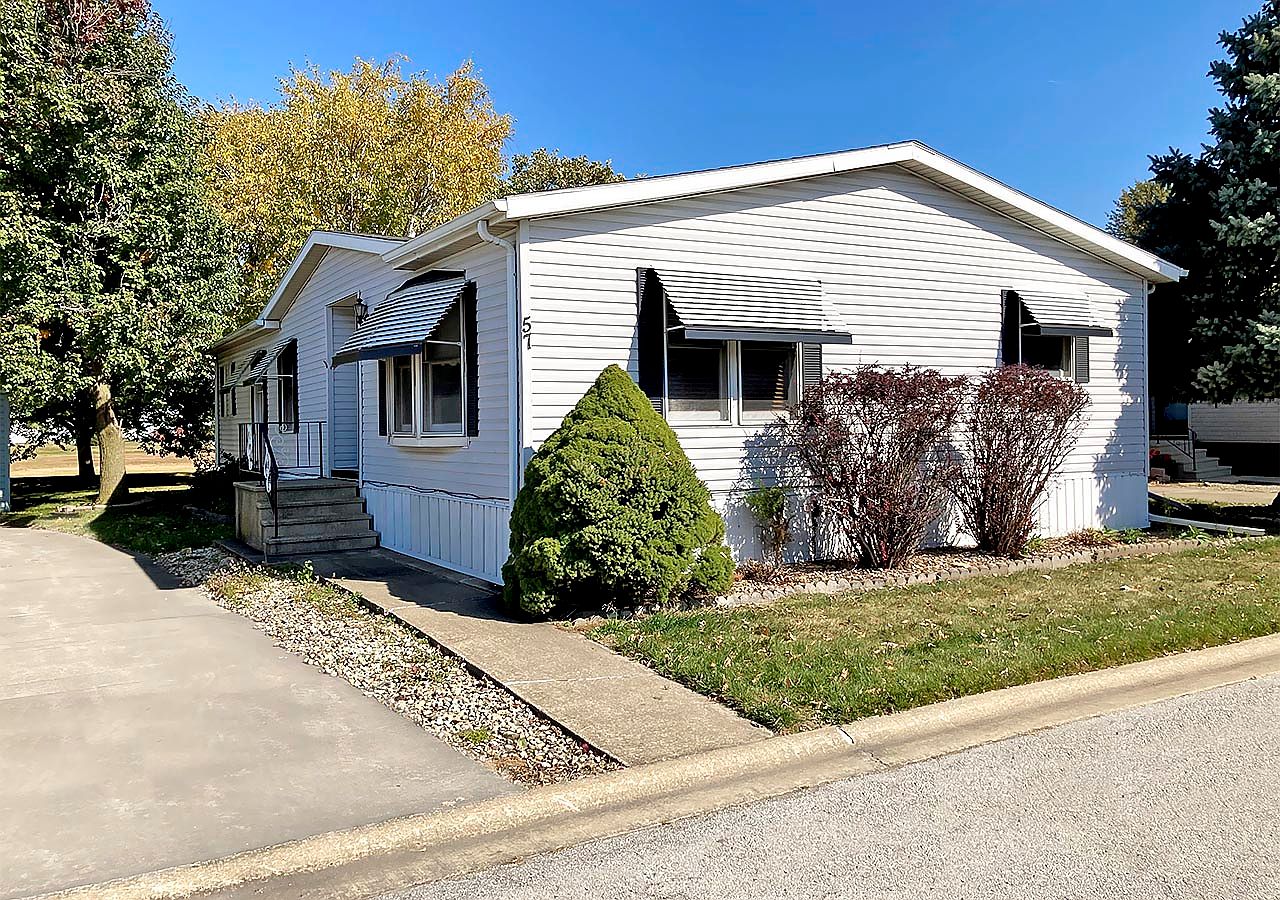 57 Maple Ln #MR57, Manteno, IL 60950 | Zillow