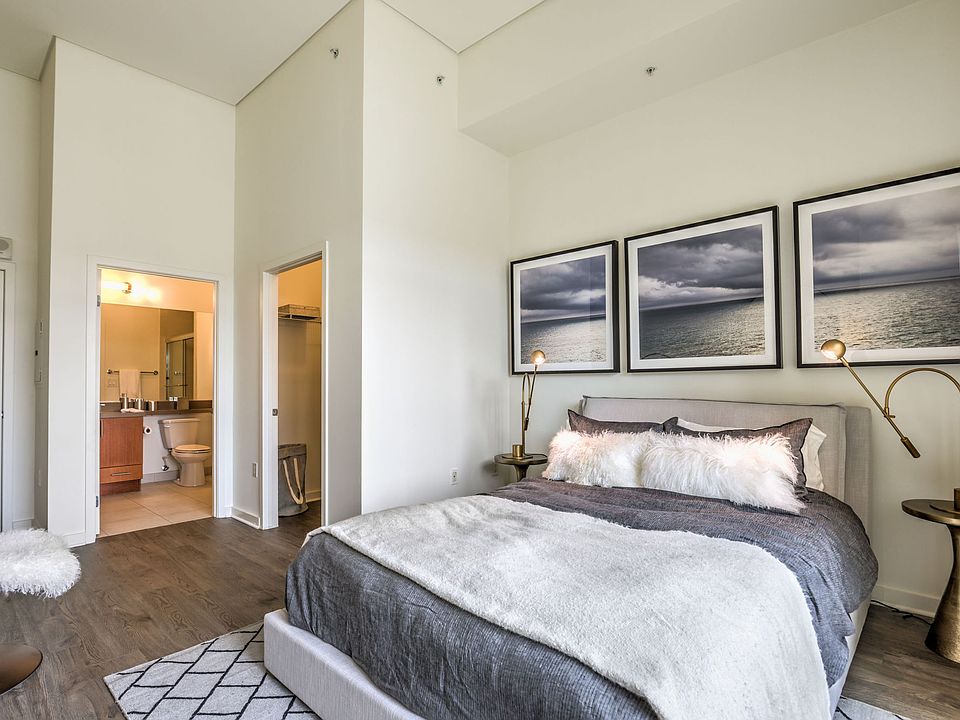 NoHo 14 Apartment Rentals - North Hollywood, CA | Zillow
