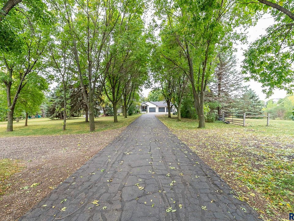 47973 Wildflower Pl, Harrisburg, SD 57032 | MLS #22306326 | Zillow