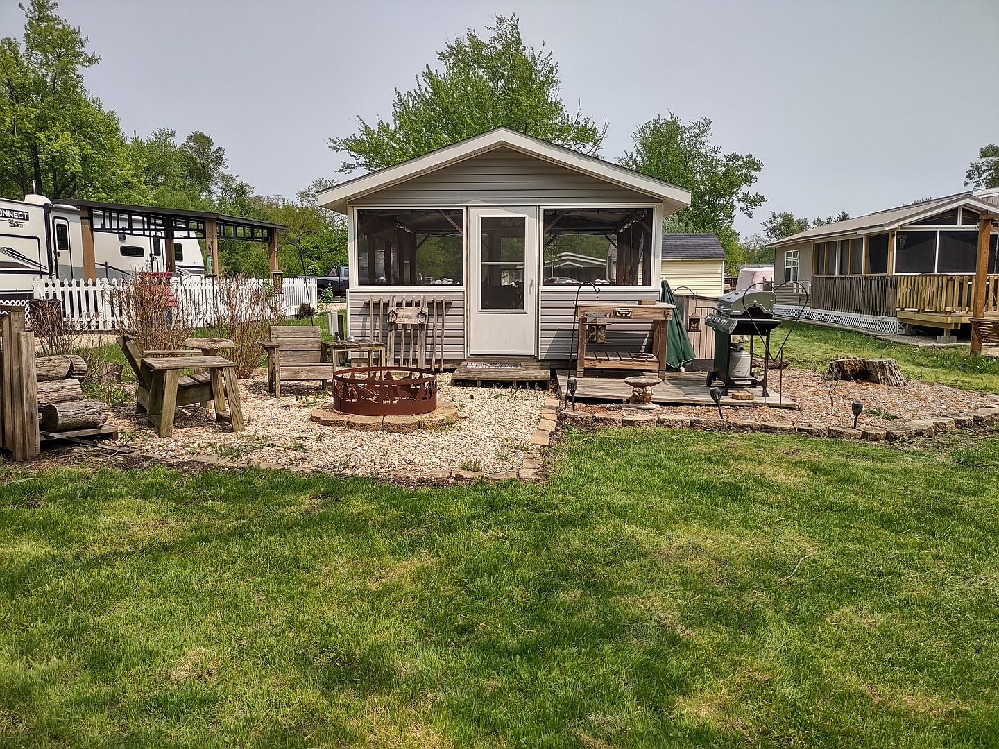 29/370 Woodhaven Lakes, Sublette, IL 61367 | Zillow