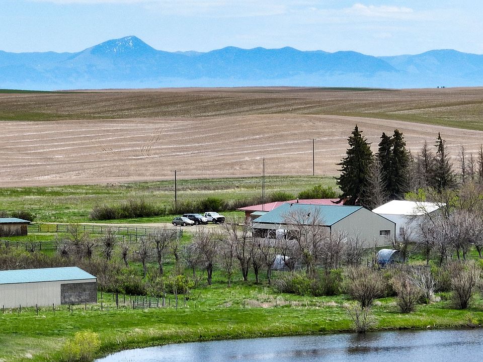 19917 Bootlegger Trl, Great Falls, MT 59404 | MLS #30005910 | Zillow