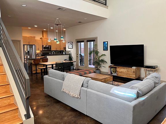 905 Cardinal Ln, Austin, TX 78704 | Zillow