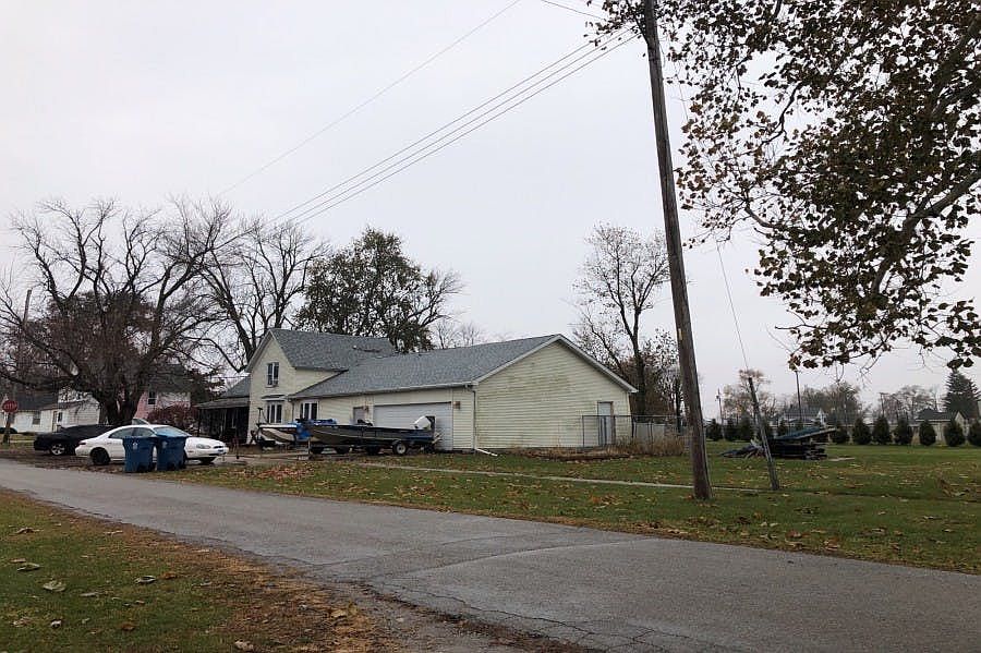 201 N 3rd St, Martinton, IL 60951 | Zillow